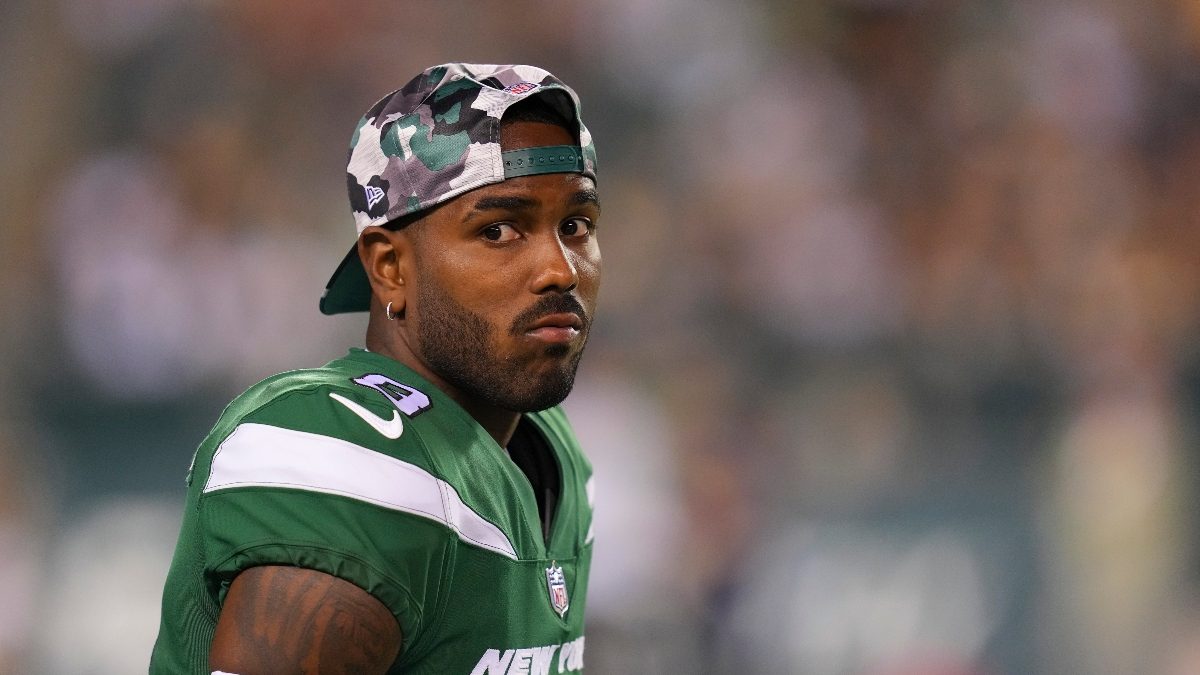 Jets Double Down Commitment To Elijah Moore Despite Ongoing Drama