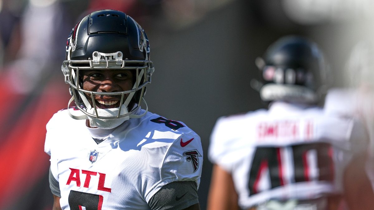 Kyle Pitts Doubles Down And Fully Backs Falcons HC Arthur Smith