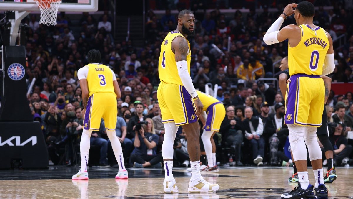 LeBron James Injury Could Take Lakers Season From Bad To Worse