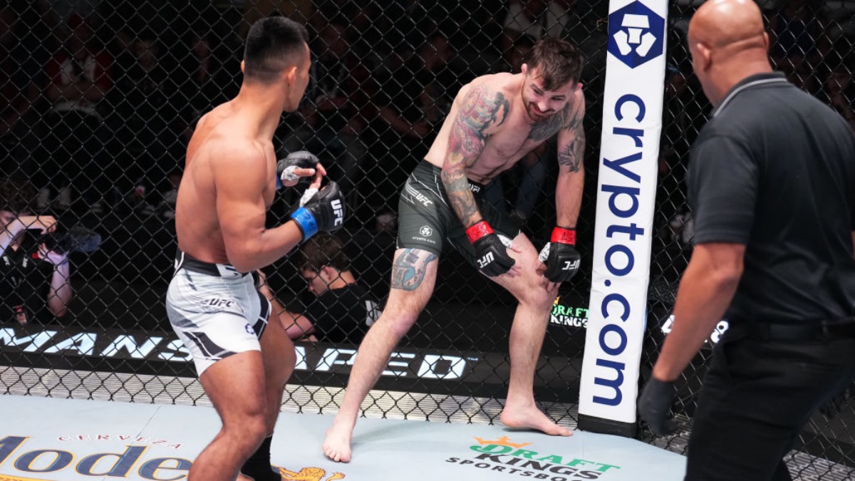 MMA Fans Think Something Is Up After Strange Darrick Minner Fight
