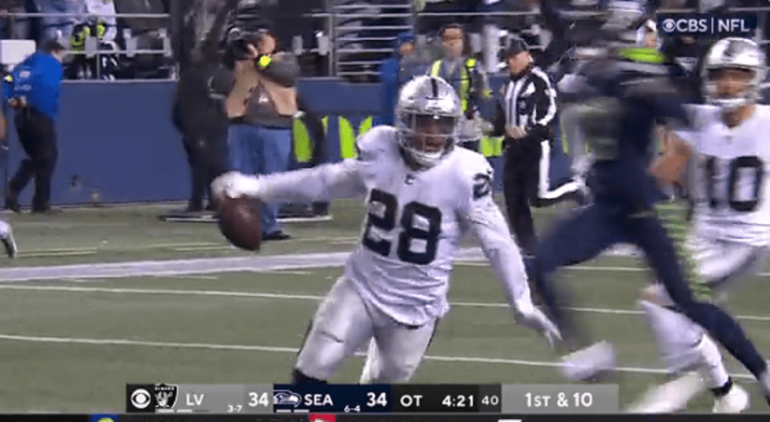 Fans Angry They Missed Ending Of Raiders-Seahawks Game While CBS Aired ...
