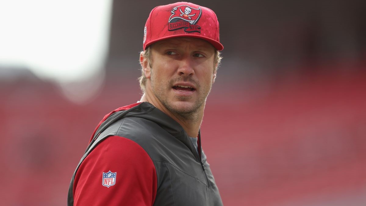 Tampa Bay QB Blaine Gabbert Helps Rescue Helicopter Crash Victims