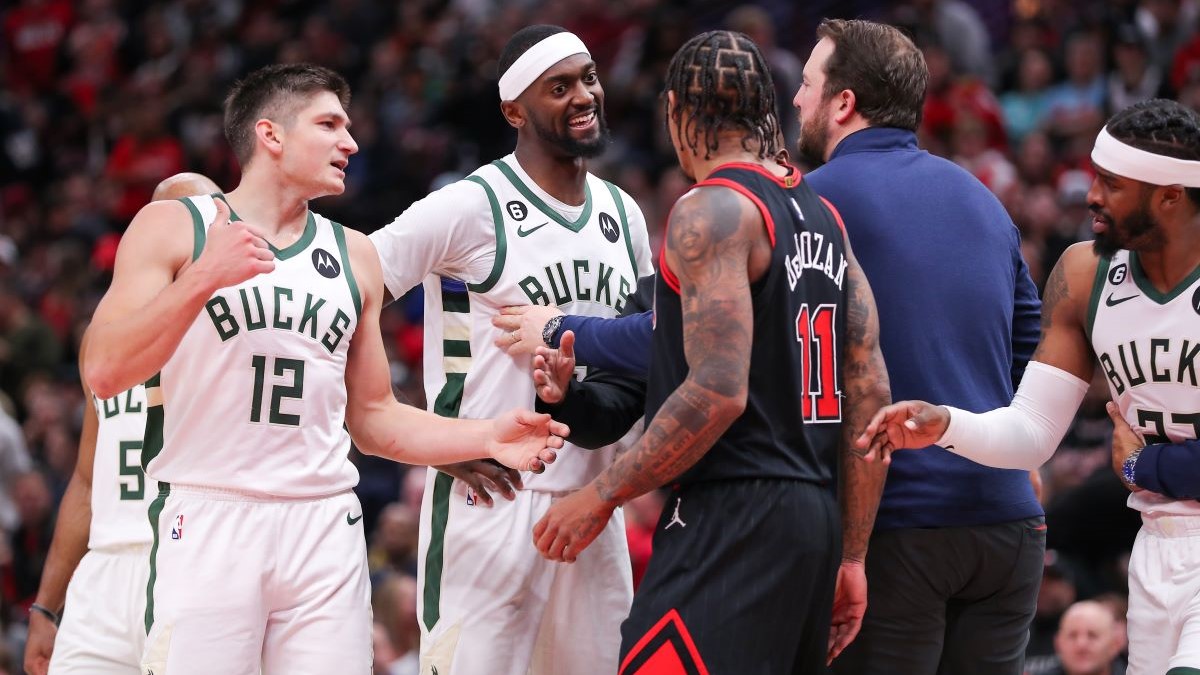 Bulls Announcers Suggests Someone Give Grayson Allen 'A Two Piece'