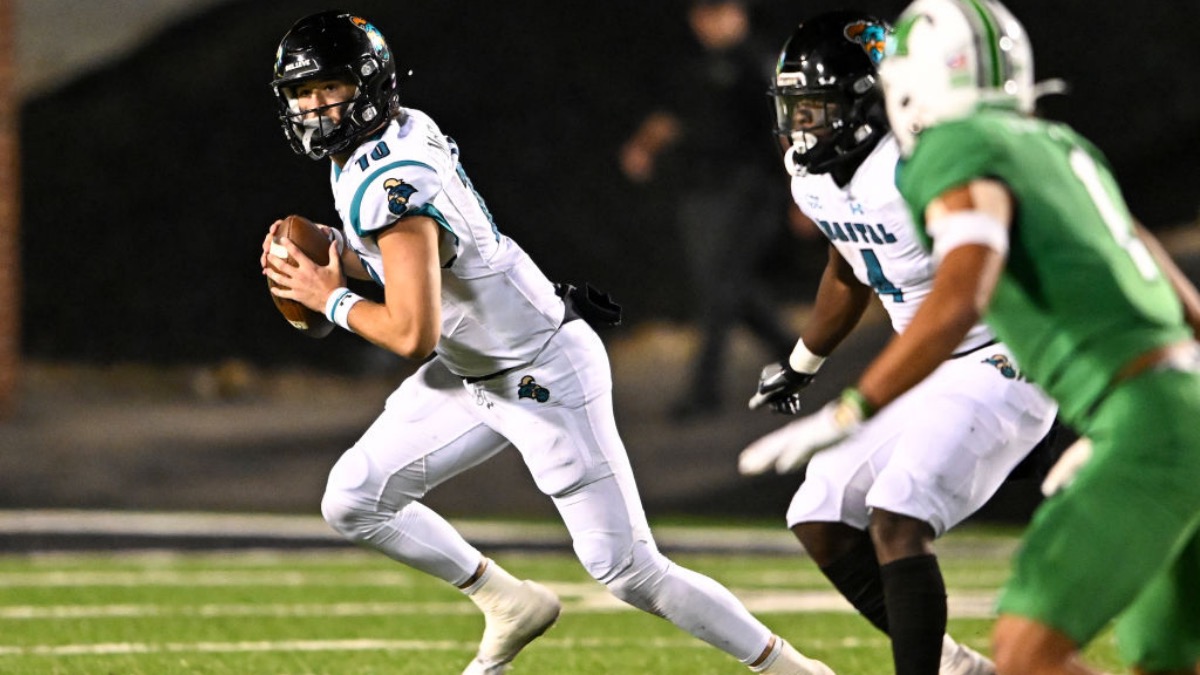 Top Transfer Quarterback Visiting Auburn This Weekend