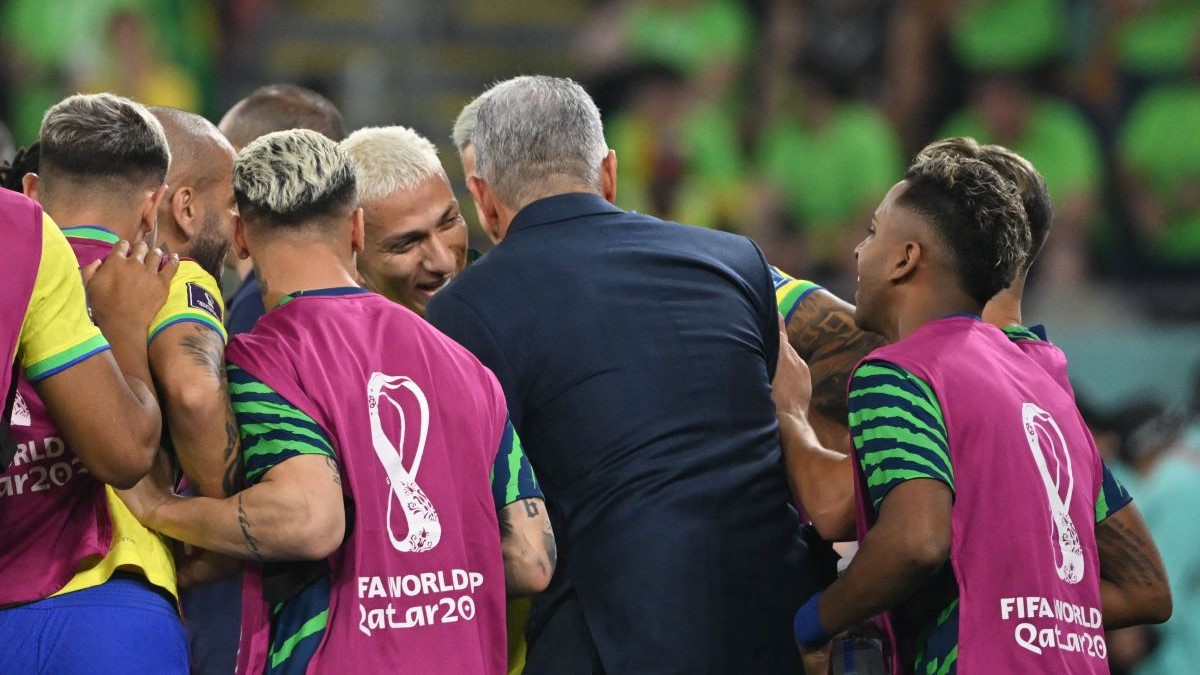 Brazil Manager Tite Breaks Out Dance Moves After Goal Vs. South Korea