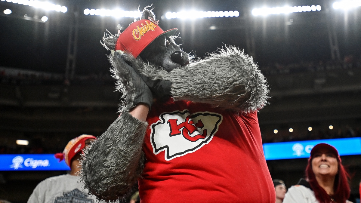 Chiefs Fan Allegedly Robbed A Bank In His Wolf Costume Before A Game
