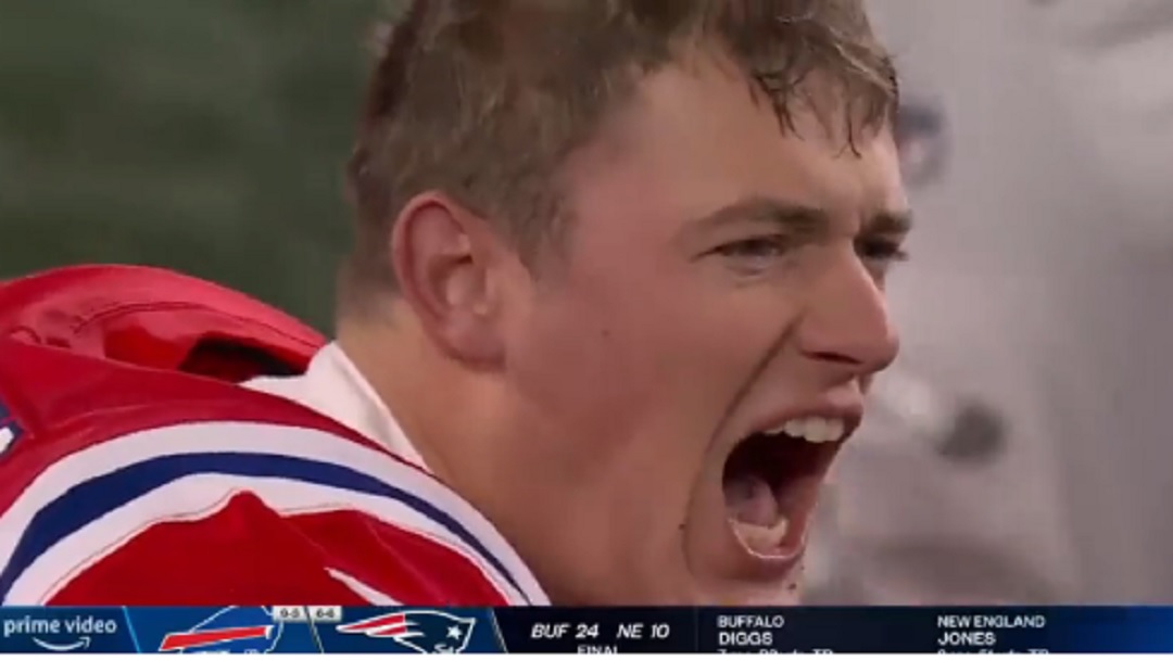Mac Jones Reacts To Viral Video Of Him Cursing Out Coaches During Bills ...