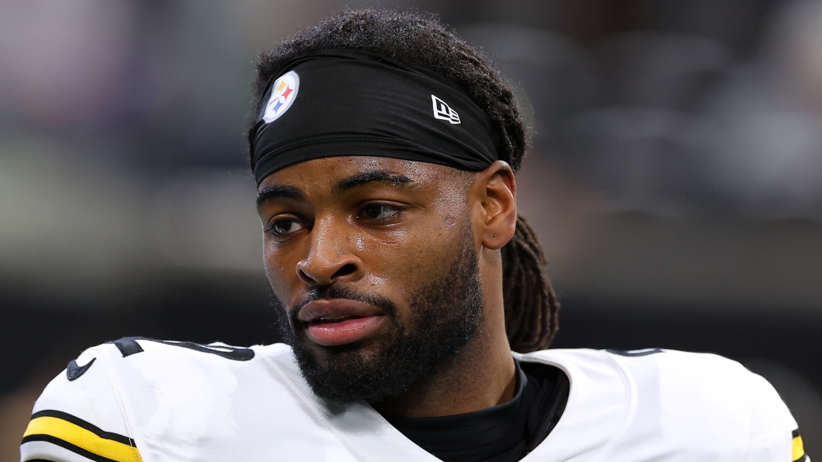 Najee Harris Basically Gronk Spiked A Human Being