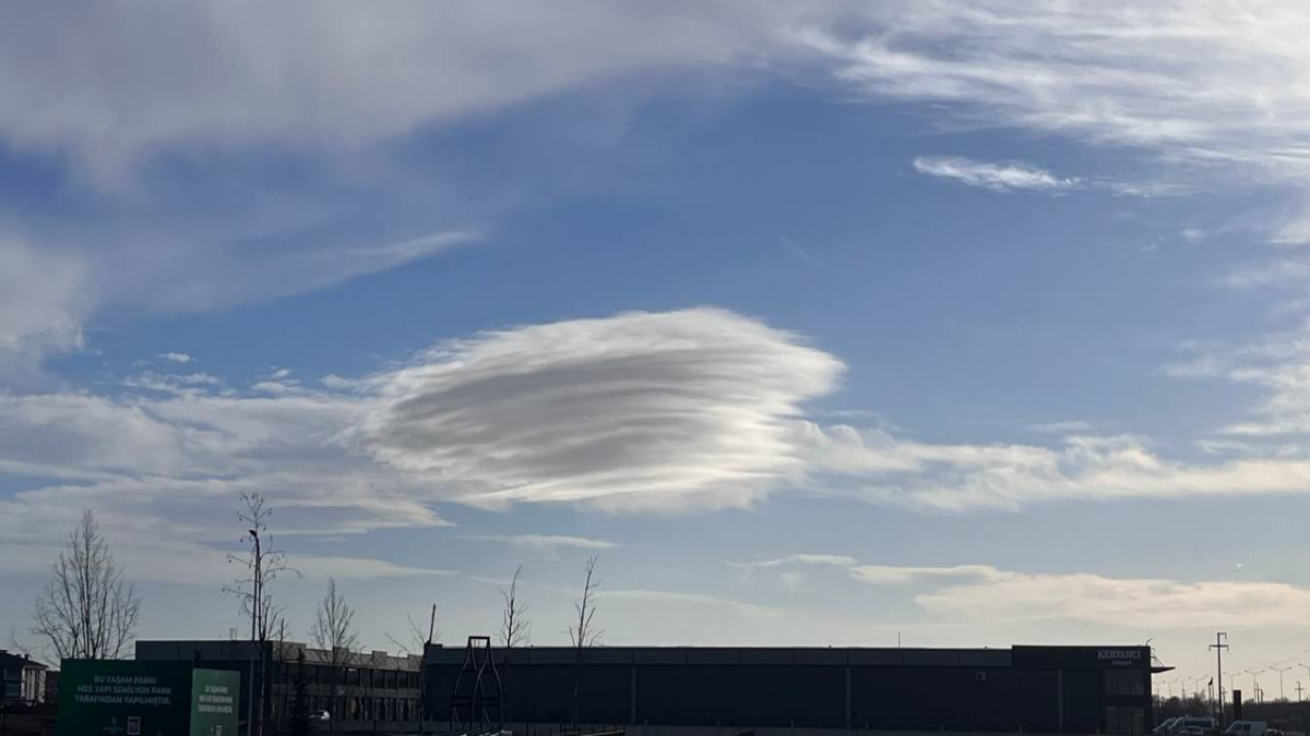 Twitter Goes Nuts Over Inappropriately Shaped Cloud In Turkey