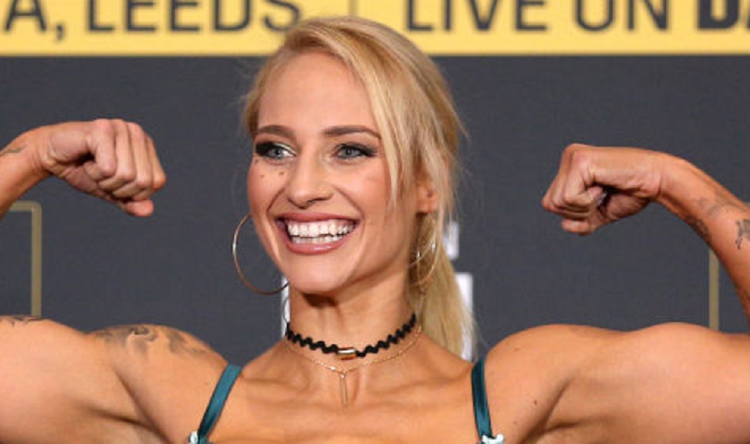 Boxer/Model Ebanie Bridges Goes Viral With Revealing New Year Outfit ...