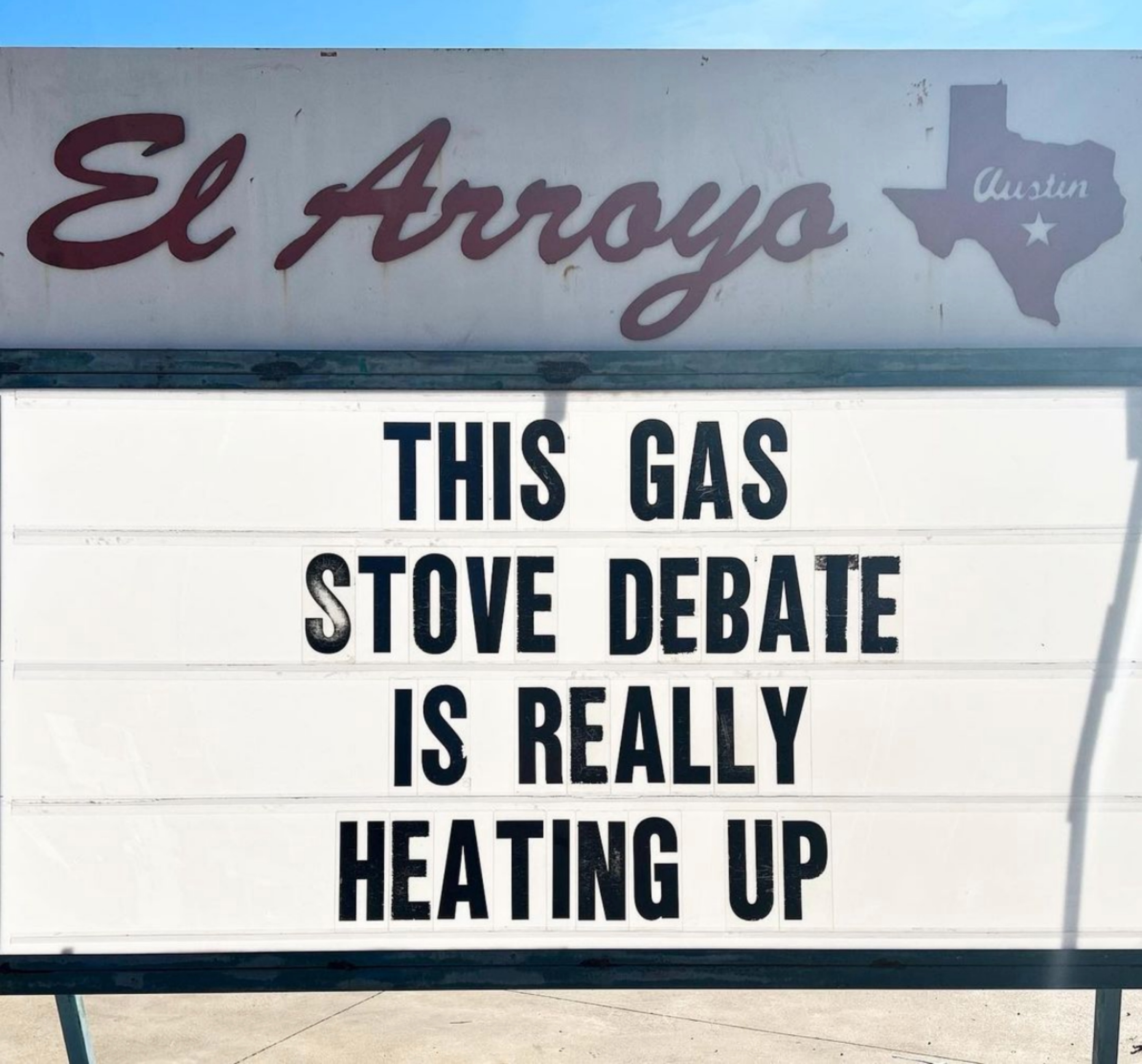 50 Random Tweets, Funny Memes, And Best Damn Photos