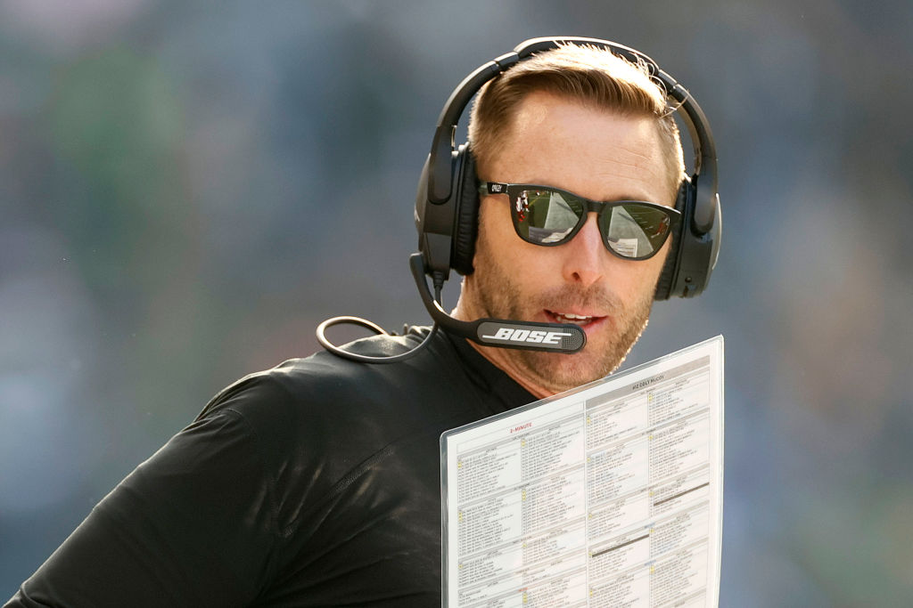Kliff Kingsbury's Model Girlfriend Takes Stunning Beach Photos While On ...