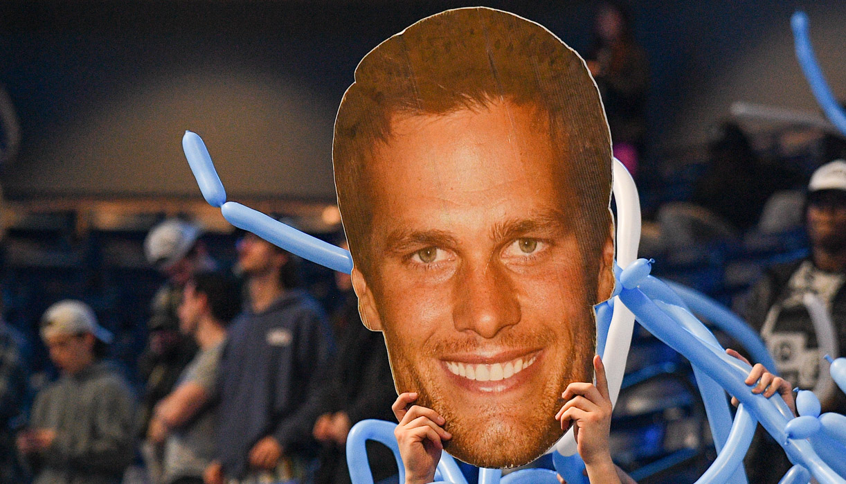NFL Fans React To Report Tom Brady Wants To Be A Stand-Up Comic
