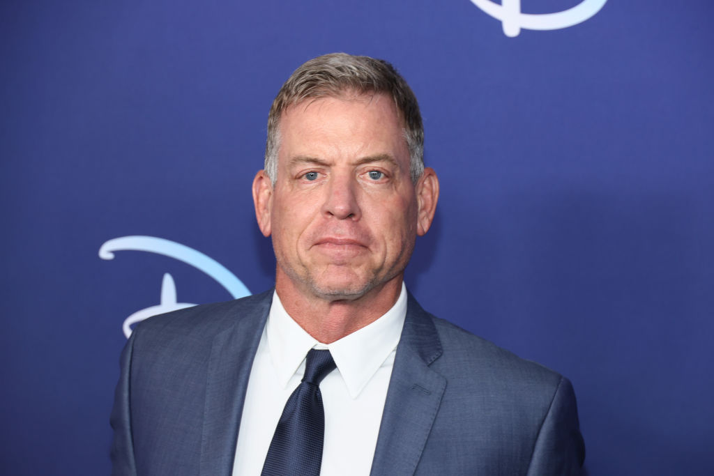 Troy Aikman Gets Ripped To Shreds By MNF Crew Members Over His Behavior ...