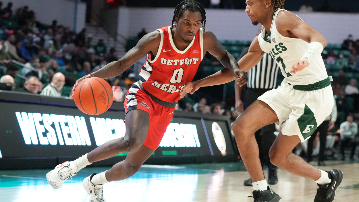 Antoine Davis Closes In On The NCAA Scoring Record