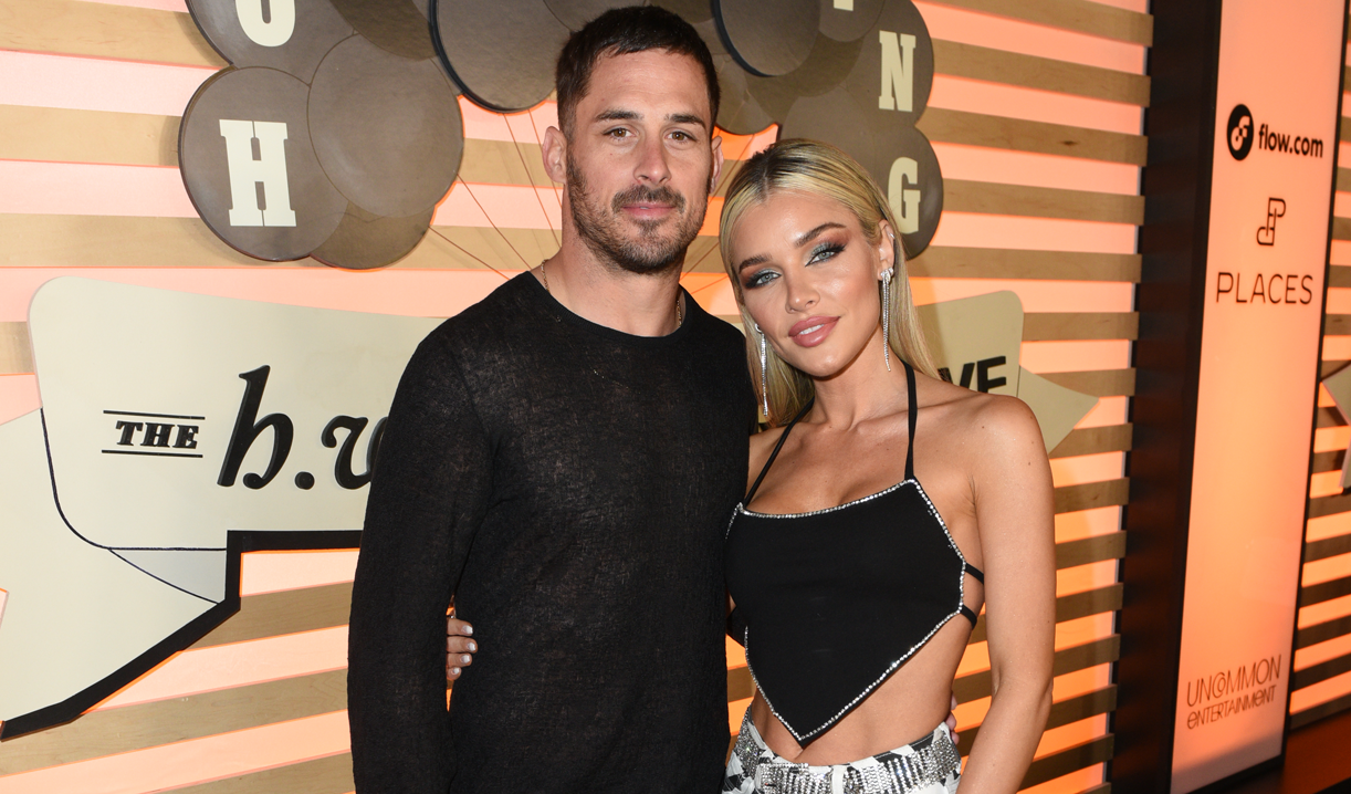 Jean Watts, Camille Kostek Share Pics & Vids Of Tom Brady's Beach Bash