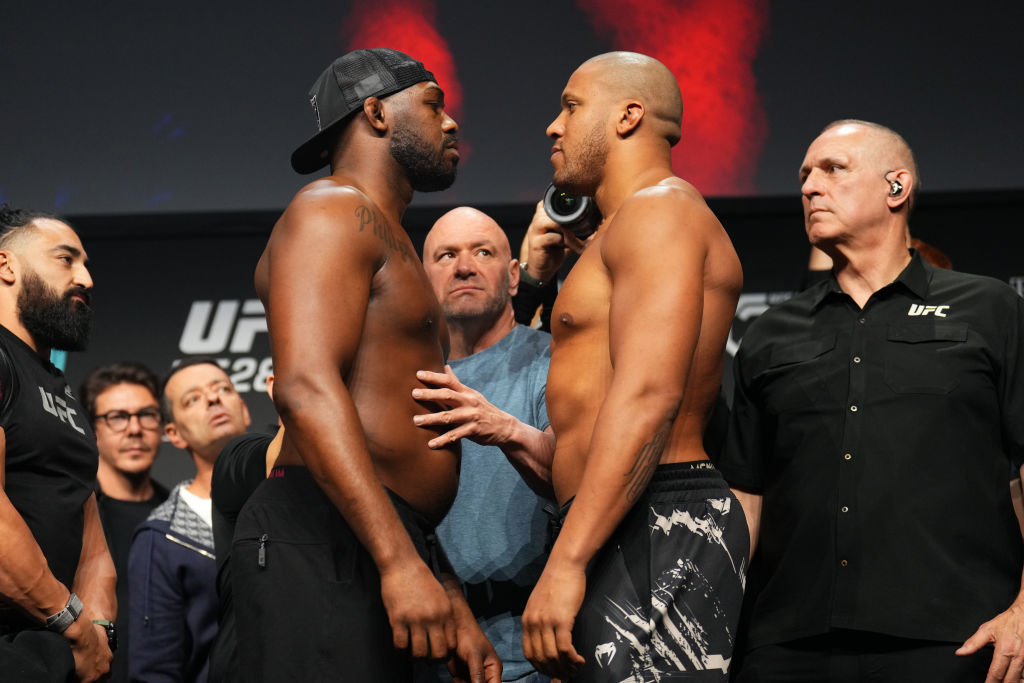 Drake Bets $500k On Jon Jones To Finish Ciryl Gane At UFC 285 - BroBible