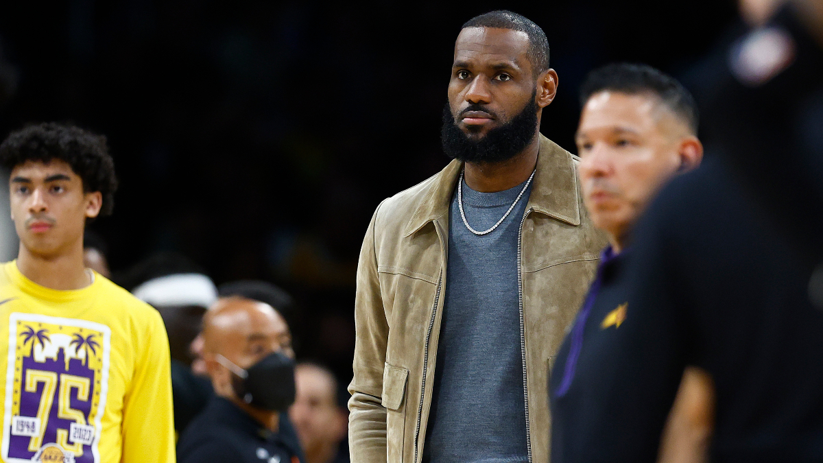 LeBron James Calls Out Media And Provides An Injury Update Of His Own