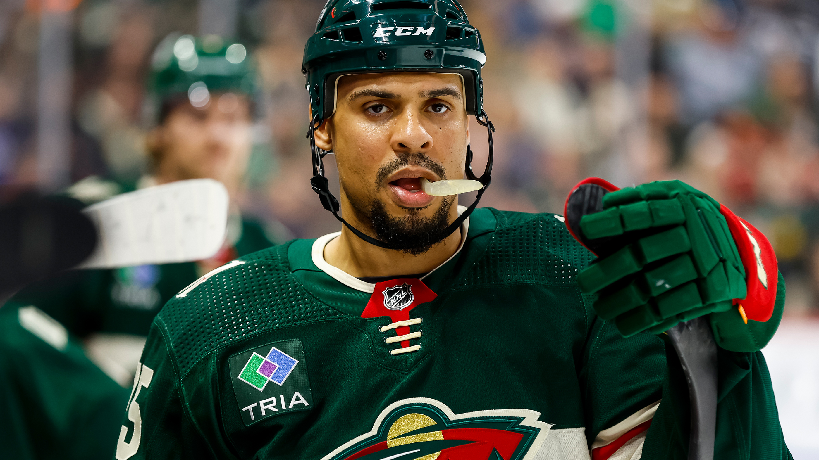 Ryan Reaves Has Hilarious Reaction To Strong Smelling Salts