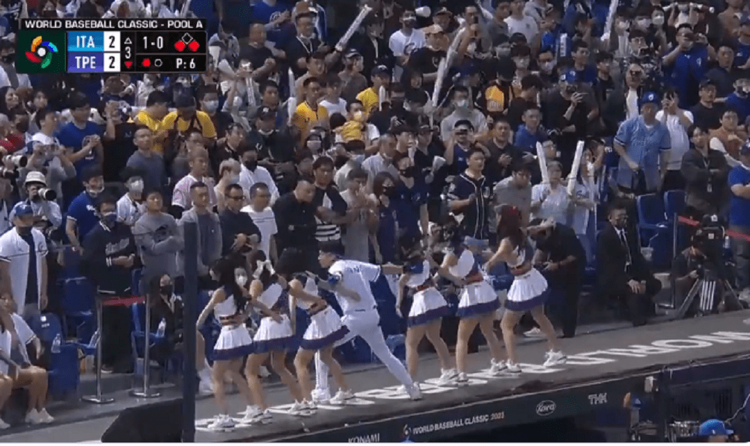 Taiwan's Baseball Cheerleaders Go Viral During World Baseball Classic ...