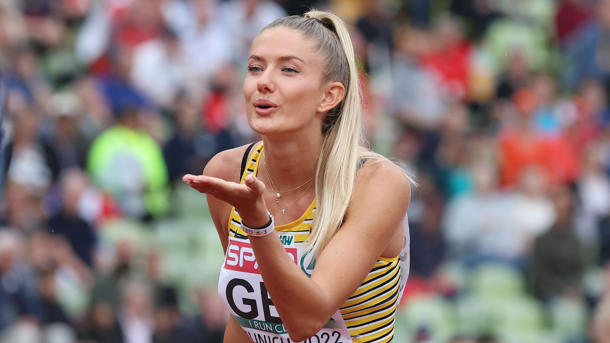 German Runner Alica Schmidt Goes Viral In Must-See IG Video