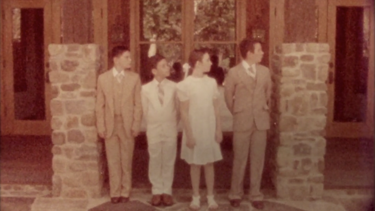 Hidden Details You Haven't Noticed In The 'Succession' Intro