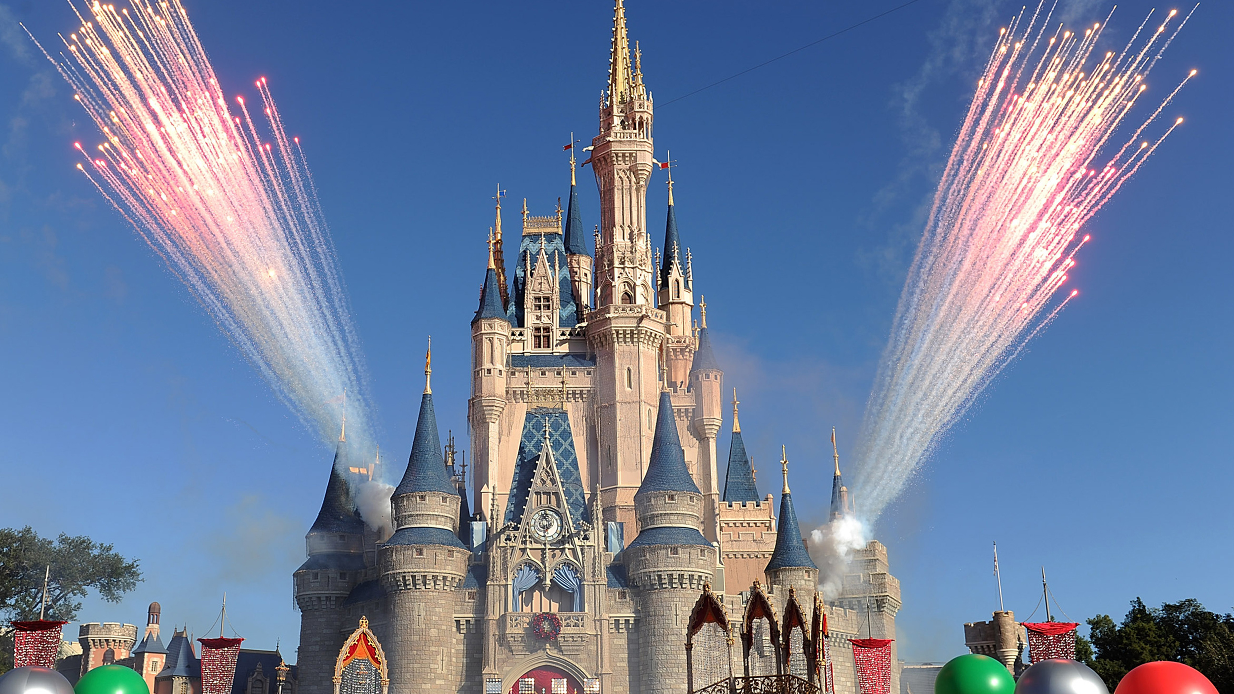 Disney Insider Confirms Theory About Donald Trump Animatronic