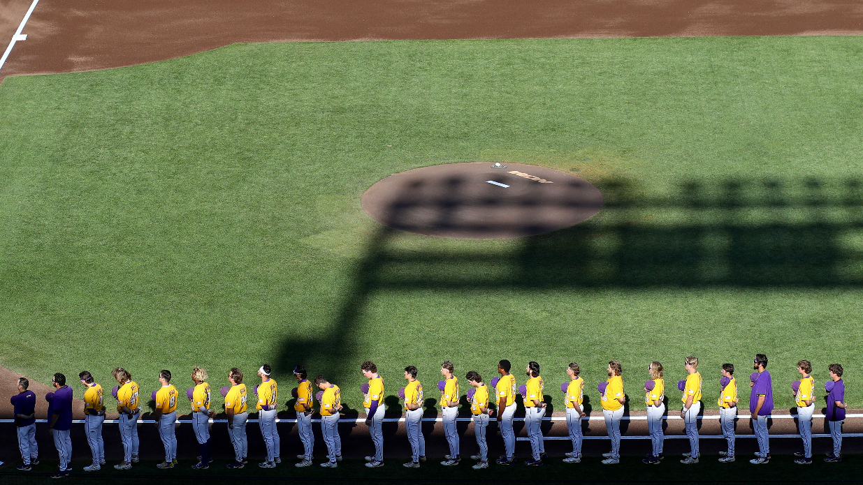 LSU Baseball Stole Opposing Pitcher's Meal Before CWS Game