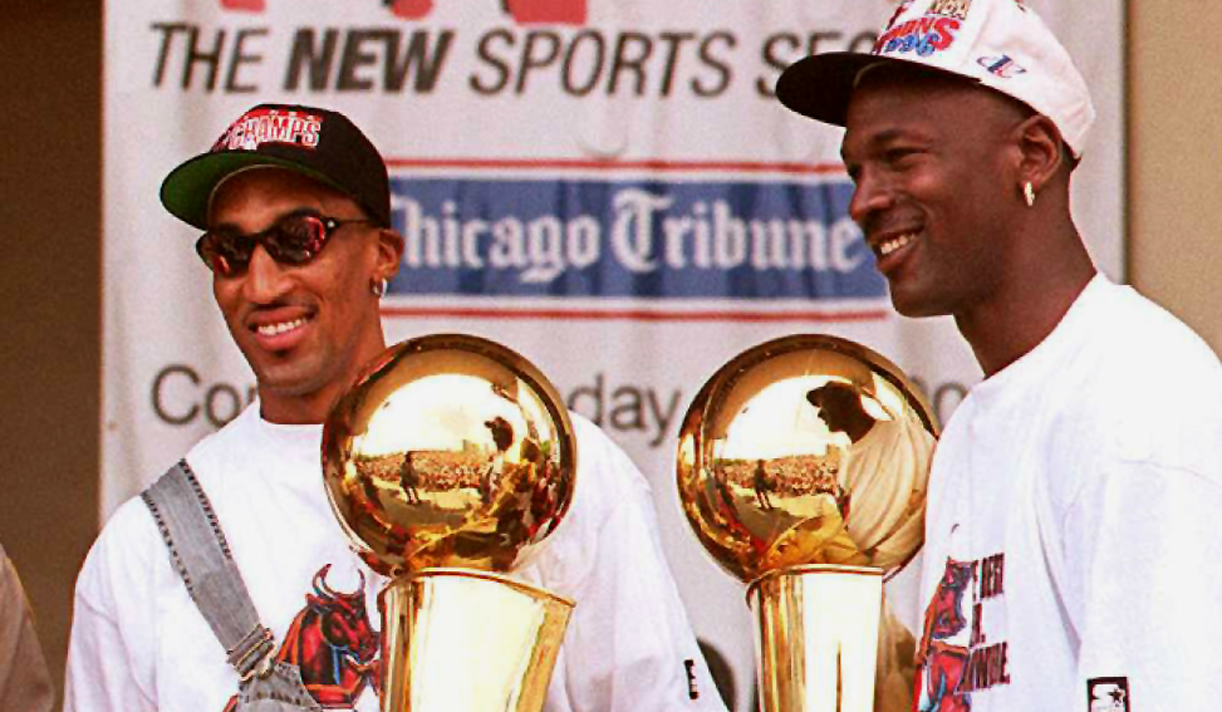 Bill Walton Blasts Scottie Pippen For Treatment Of Michael Jordan