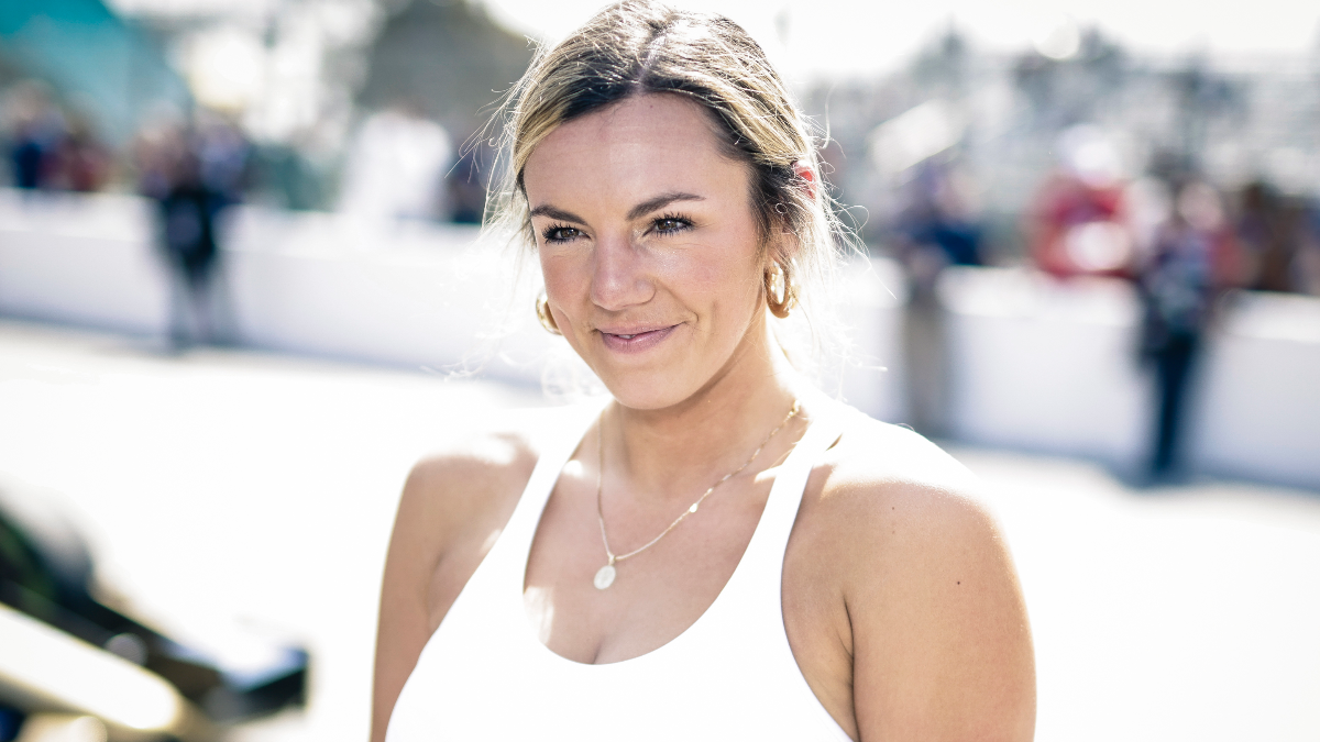 Annie Agar Goes Viral On Instagram With Incredible July 4th Story