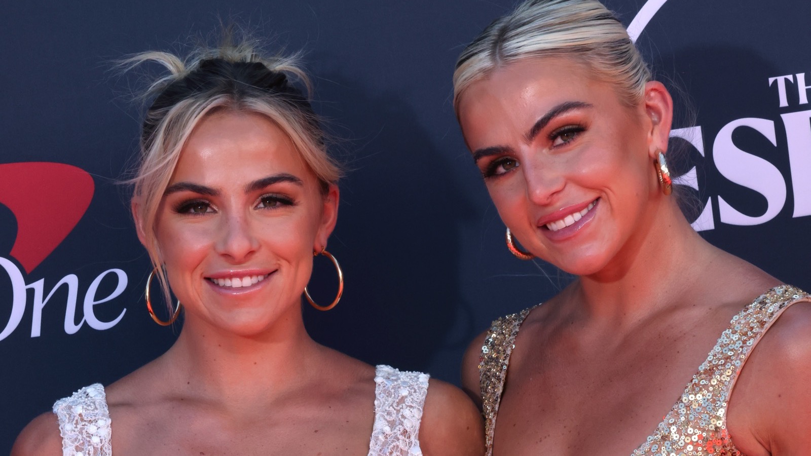 The Cavinder Twins And Bella Twins Teamed Up For Viral TikTok