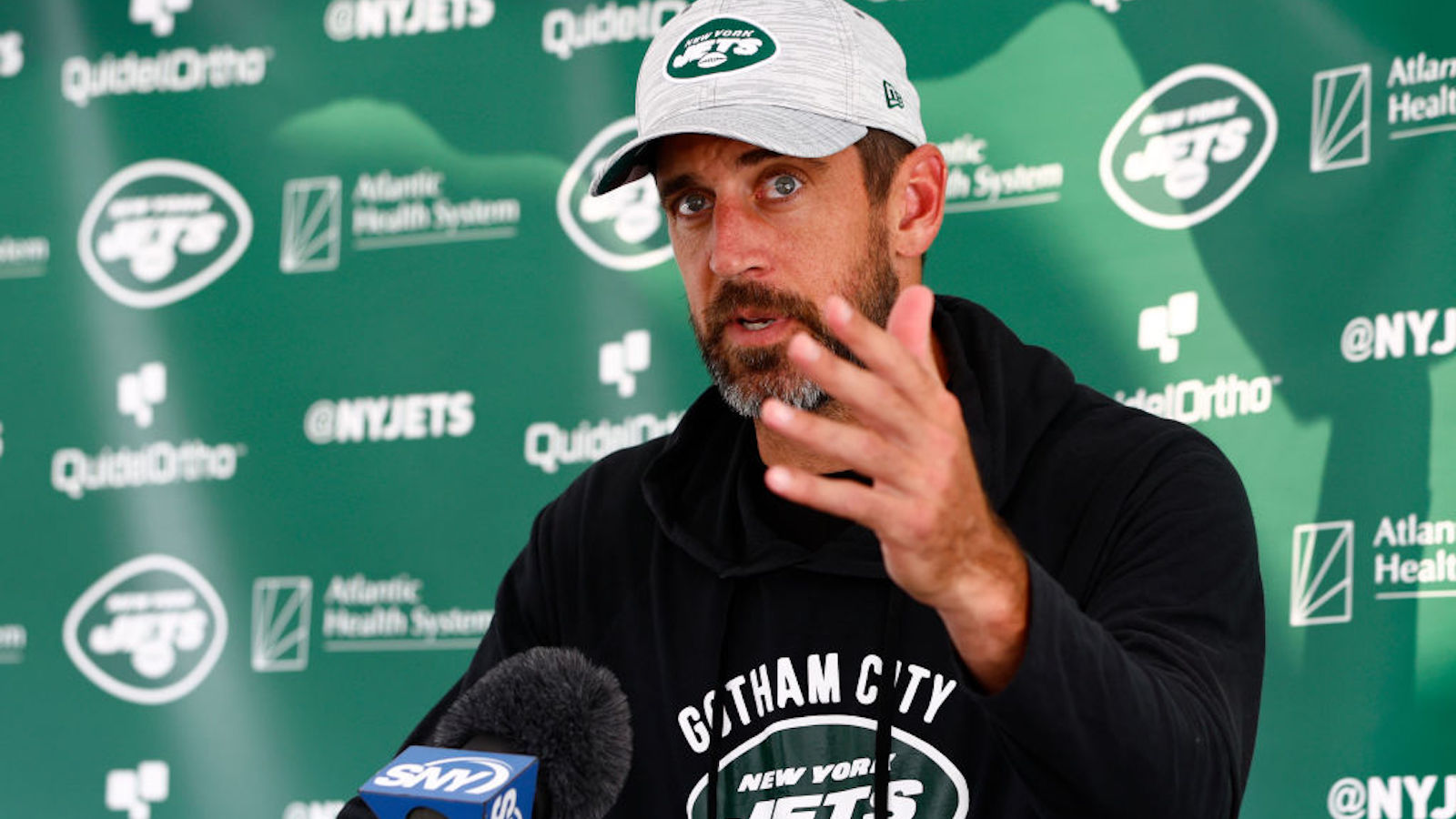 Jets Players, Coaches Praise Aaron Rodgers For Taking Pay Cut
