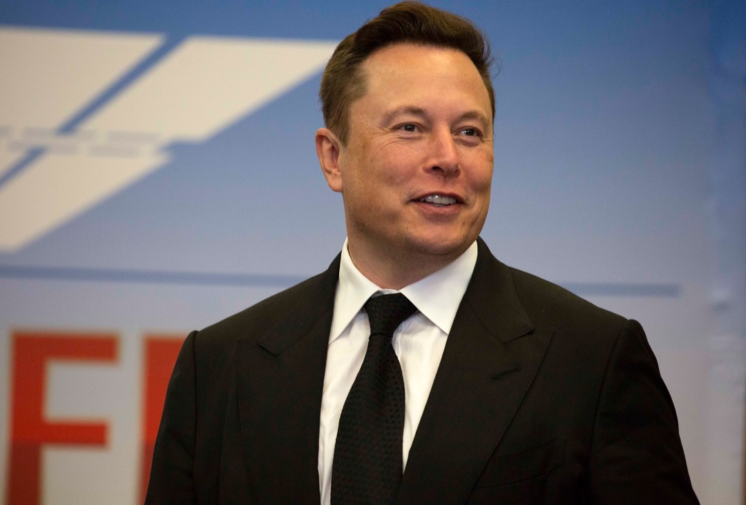 UFC Legend Says Elon Musk Is 'Very Strong', Impressed By Musk's ...