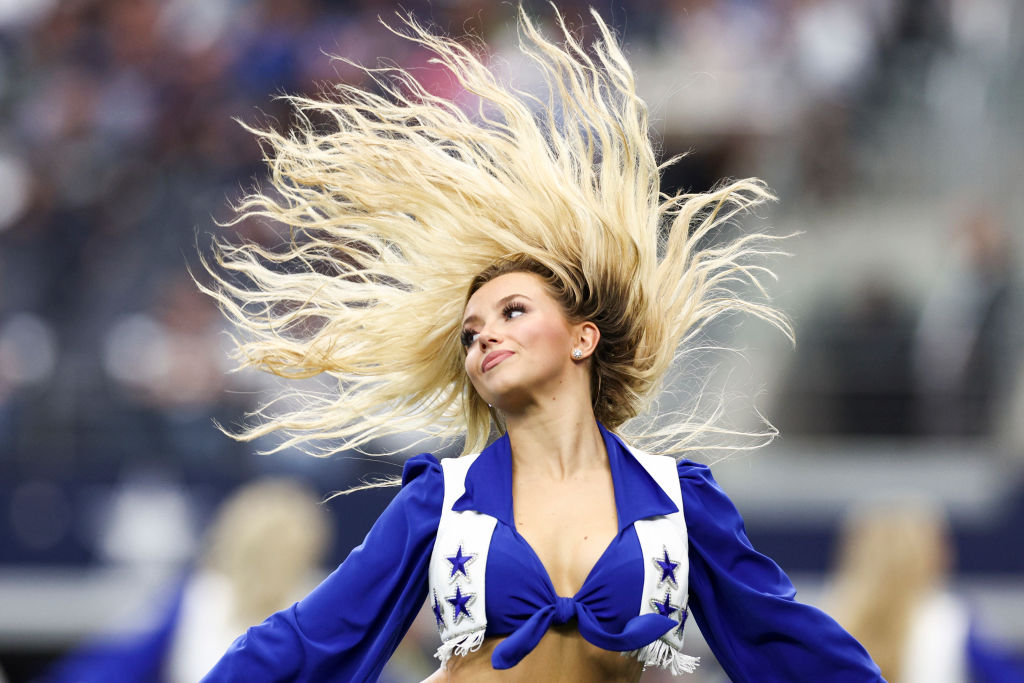How Much Do Dallas Cowboys Cheerleaders Make? - BroBible