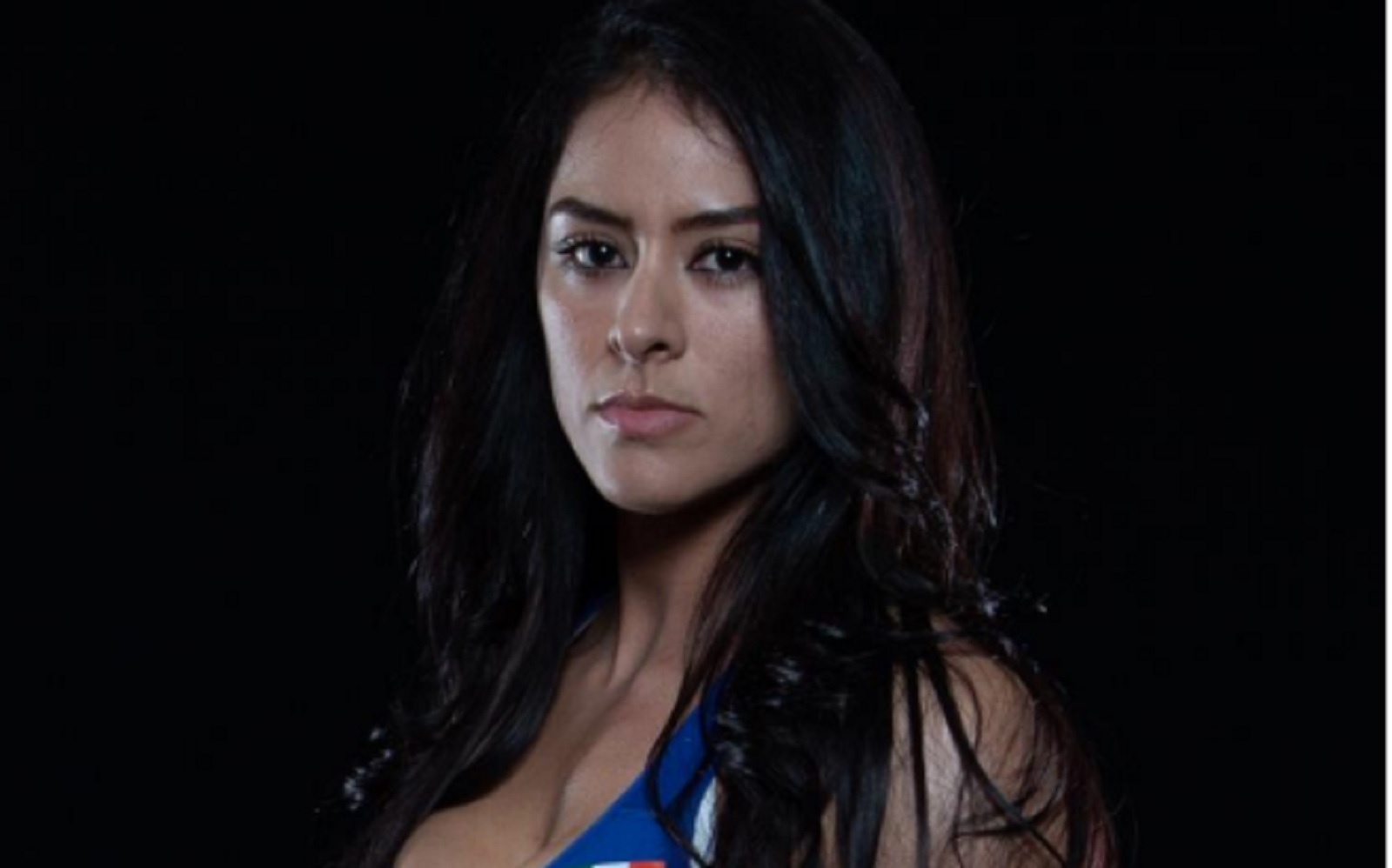 MMA Star/Model Lucero 'Loba' Acosta Shares Bathing Suit Pool Workout ...