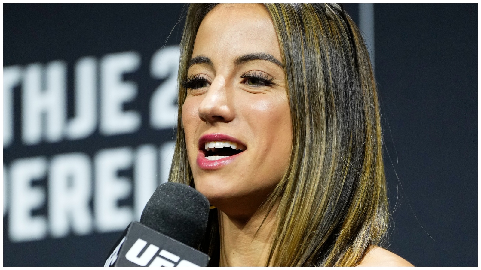 Fan Awkwardly Shoots His Shot At UFC Star Maycee Barber, Gets Brutally ...