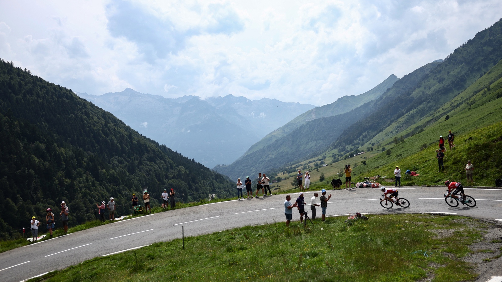 How Amateurs Compare To Pros On Tour De France Race Course