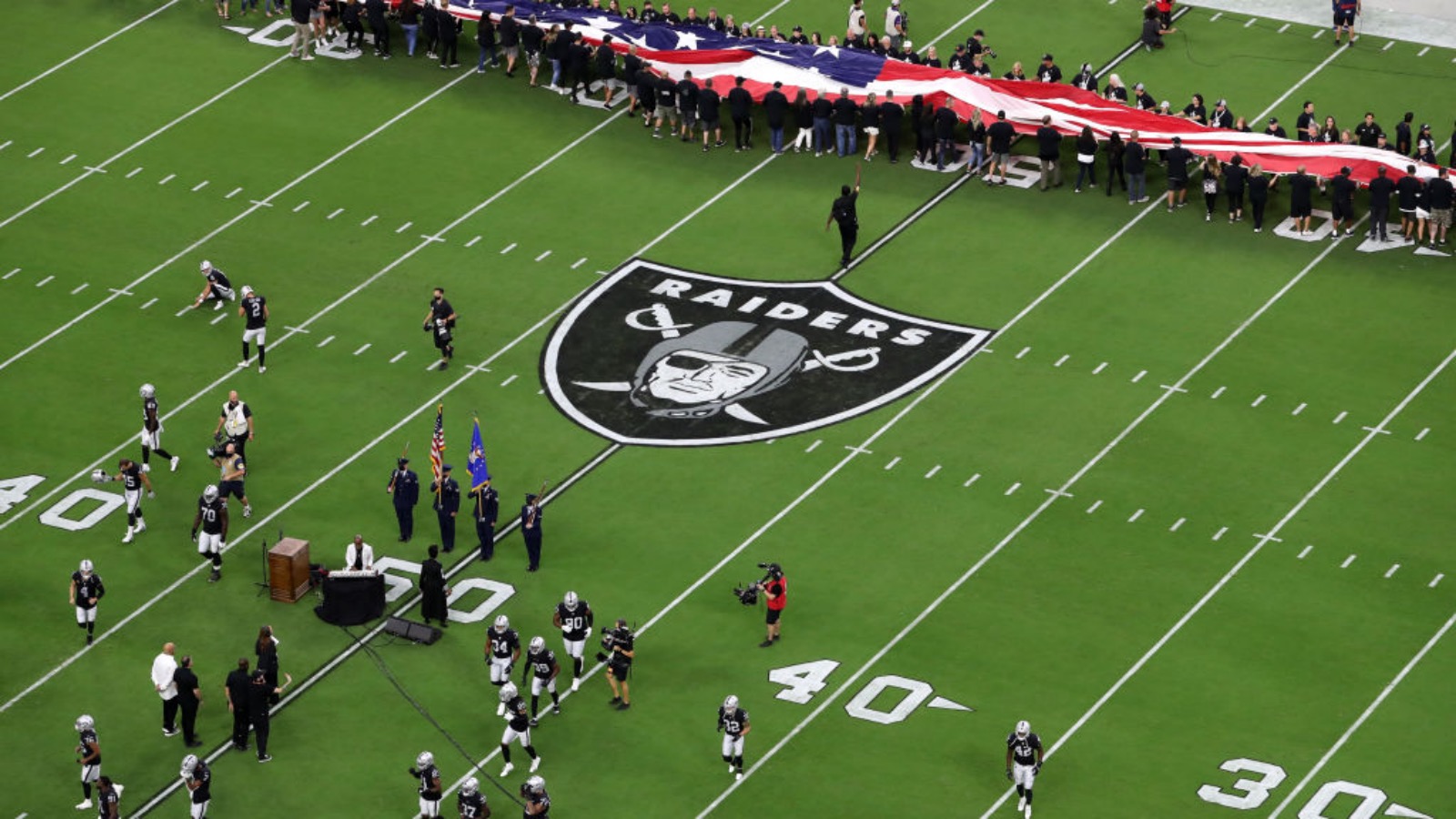 Las Vegas Raiders Sign Darwin Thompson