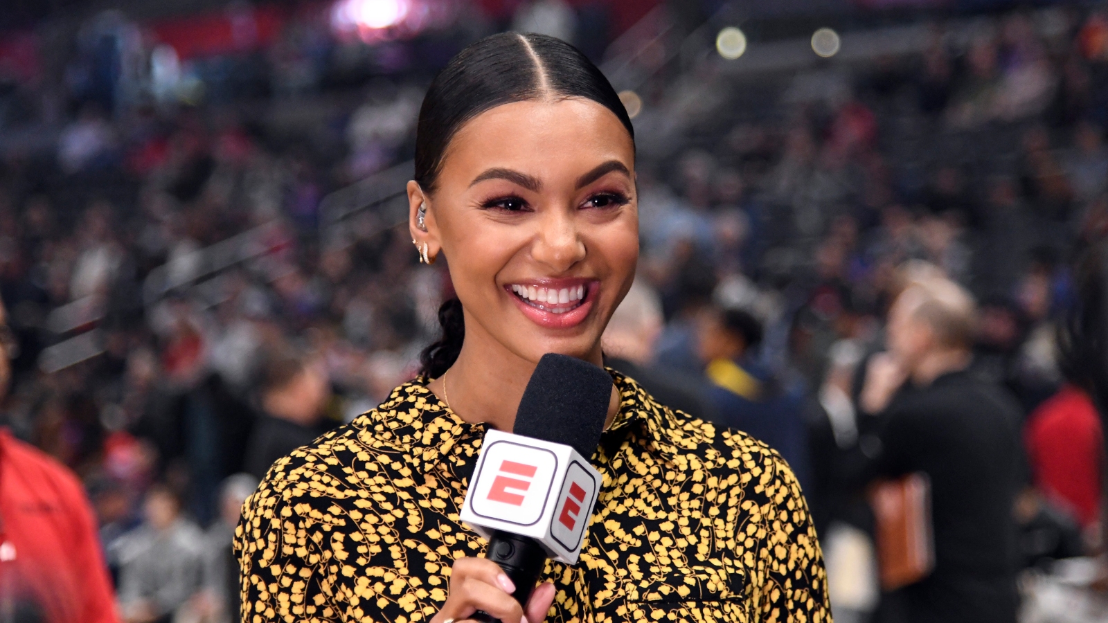 Malika Andrews To Replace Mike Greenberg On 'NBA Countdown'