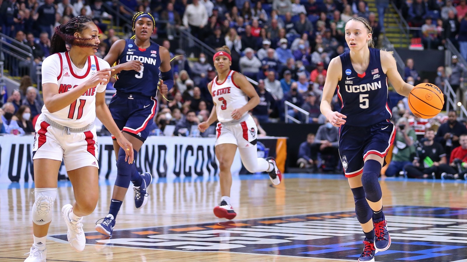 UConn's Paige Bueckers Inks Shoe Deal With Nike
