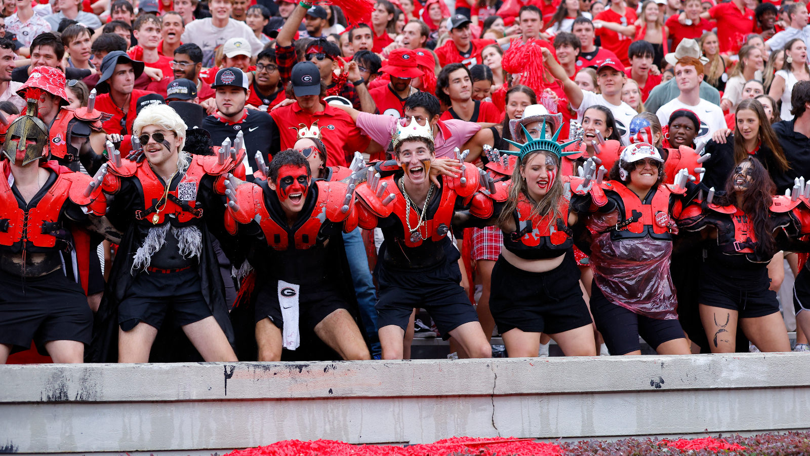 Georgia Bulldogs Fan Goes Viral For Freakish Fan Behavior