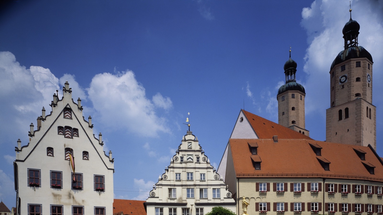German Town Building Sculpture That Will Take 1000 Years