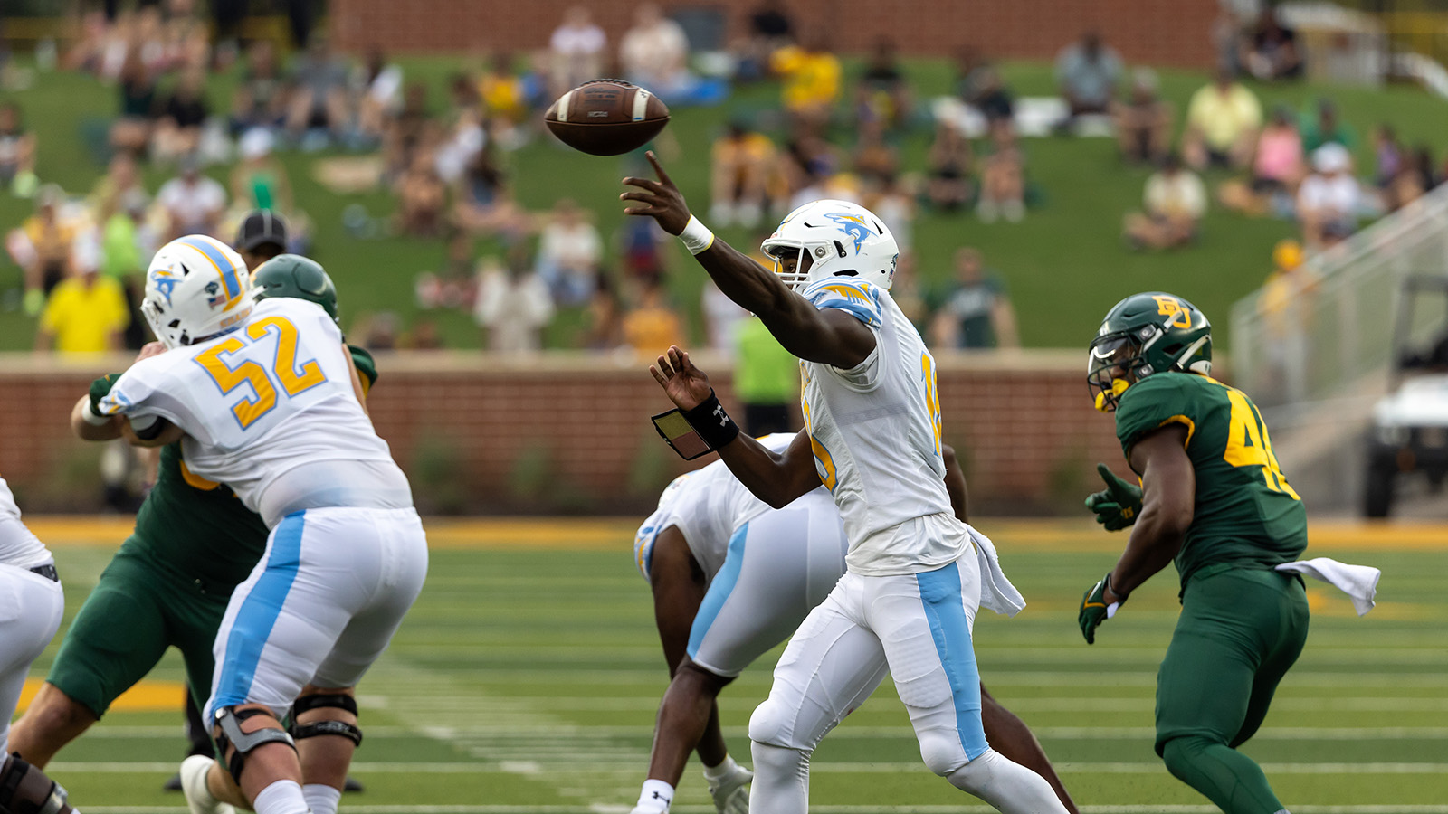 CFB's Weirdest QB Drops Bombs With Bizarre Throwing Motion