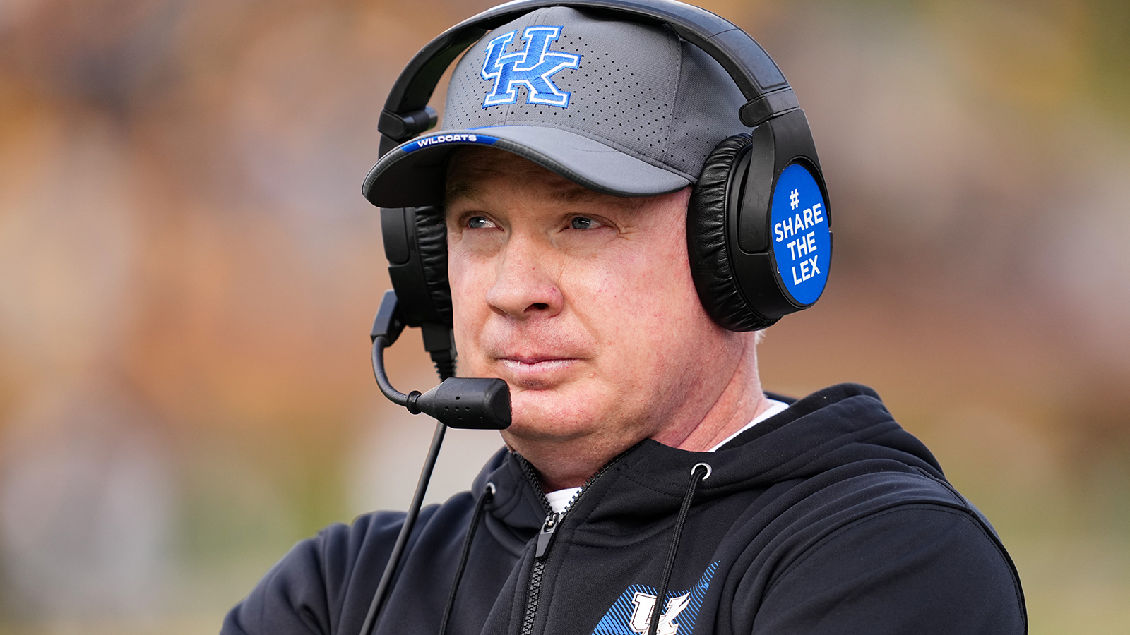 Mark Stoops Praises Kentucky Fans' Ability To 'Pound Some Beers'