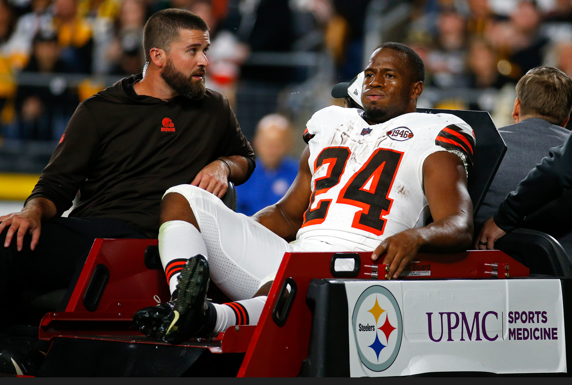 Steelers Fans Chanted Nick Chubb's Name After He Was Carted Off With ...