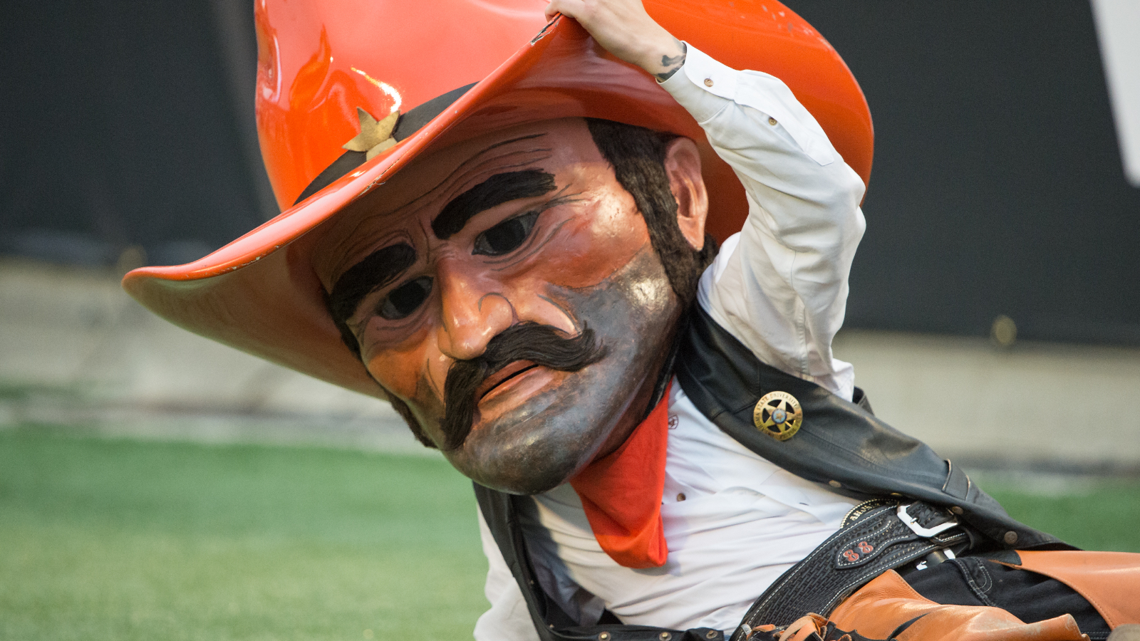 Oklahoma State Mascot's Wedding Appearance Goes Viral
