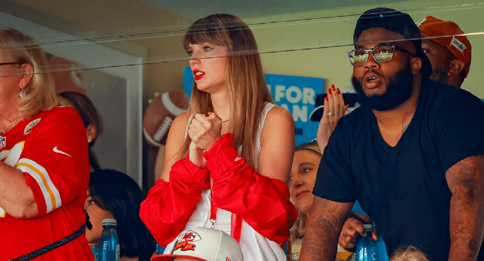 Activists Want Taylor Swift To Protest Chiefs' 'Racist' Tomahawk Chop ...