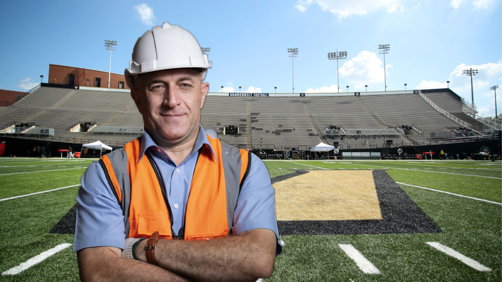 Vanderbilt Football's Mid-Game Construction Creates Funny Visual