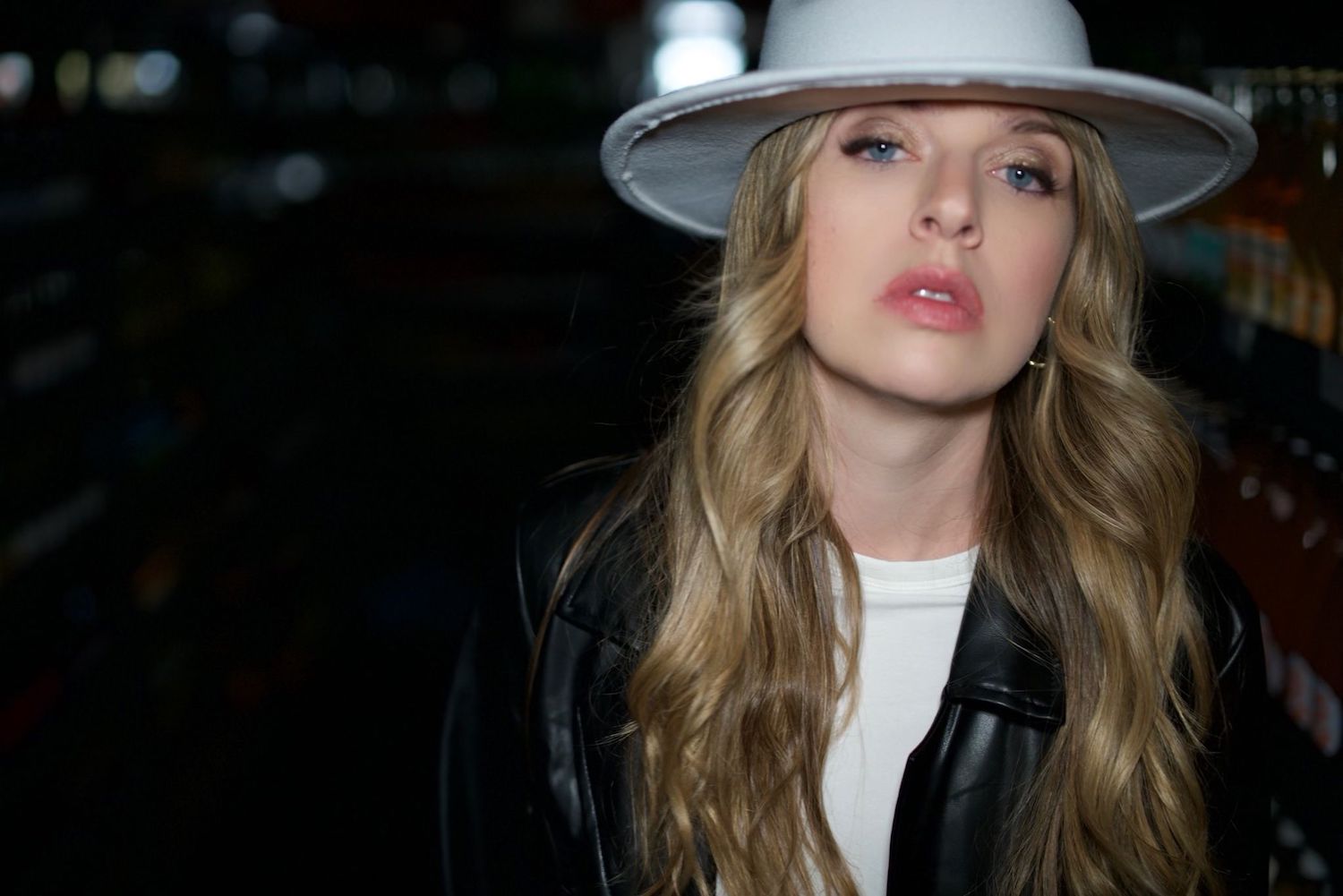 ZZ Ward Keeps Polishing Her 'Dirty Shine' - BroBible