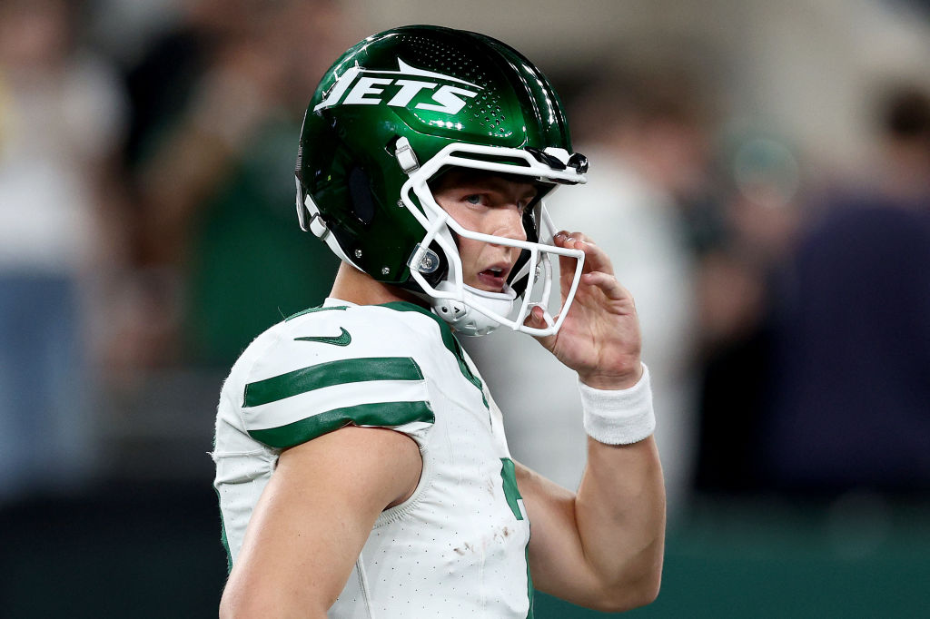 Zach Wilson Looks IDENTICAL To Aaron Rodgers In 'Hard Knocks'